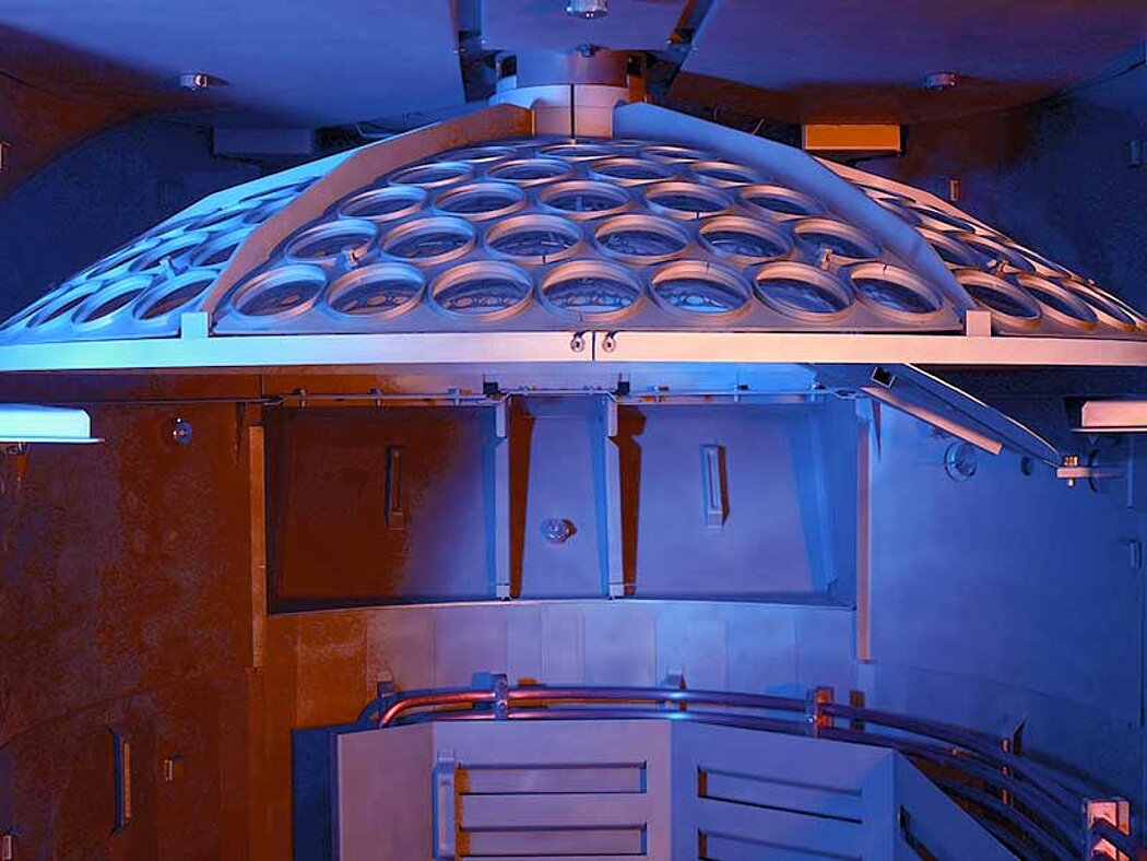 1200-PO | Thin-film High-Volume Vacuum Box Coater | Satisloh