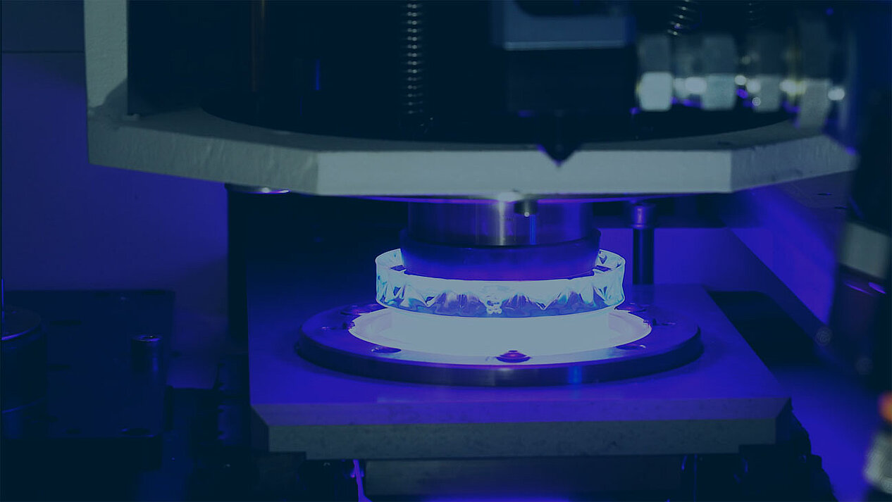 ART-Blocker-A | Automated, alloy-free lens blocker | Satisloh