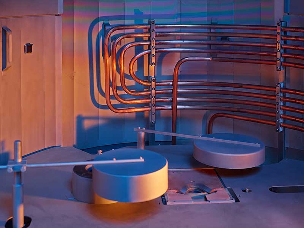 1200-PO | Thin-film High-Volume Vacuum Box Coater | Satisloh