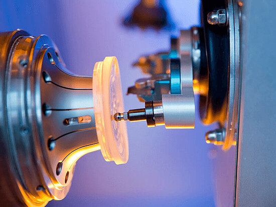 VFT-macro | Compact, manual optical lens generator | Satisloh