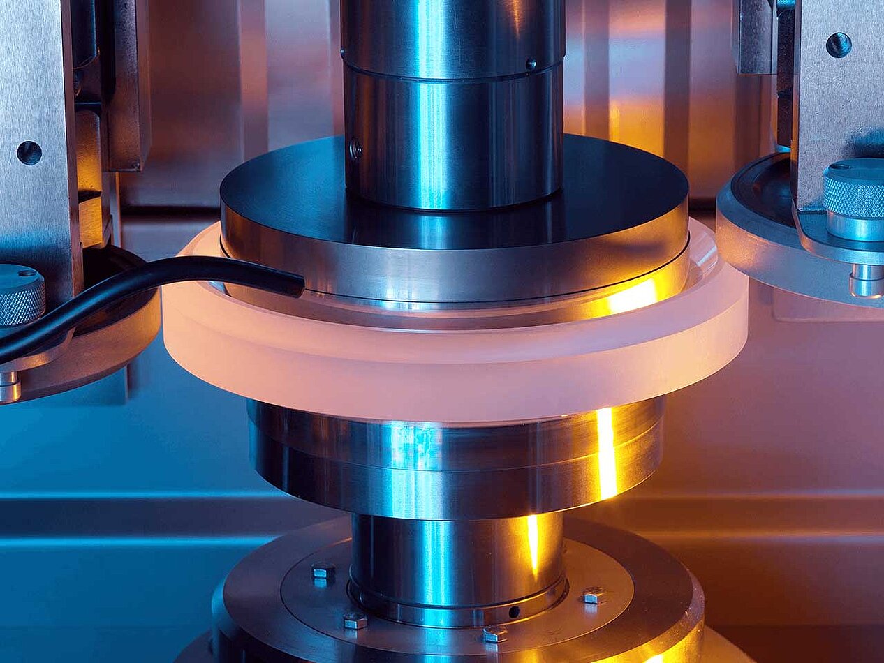 Centering Machines | Satisloh Precision Optics | Satisloh