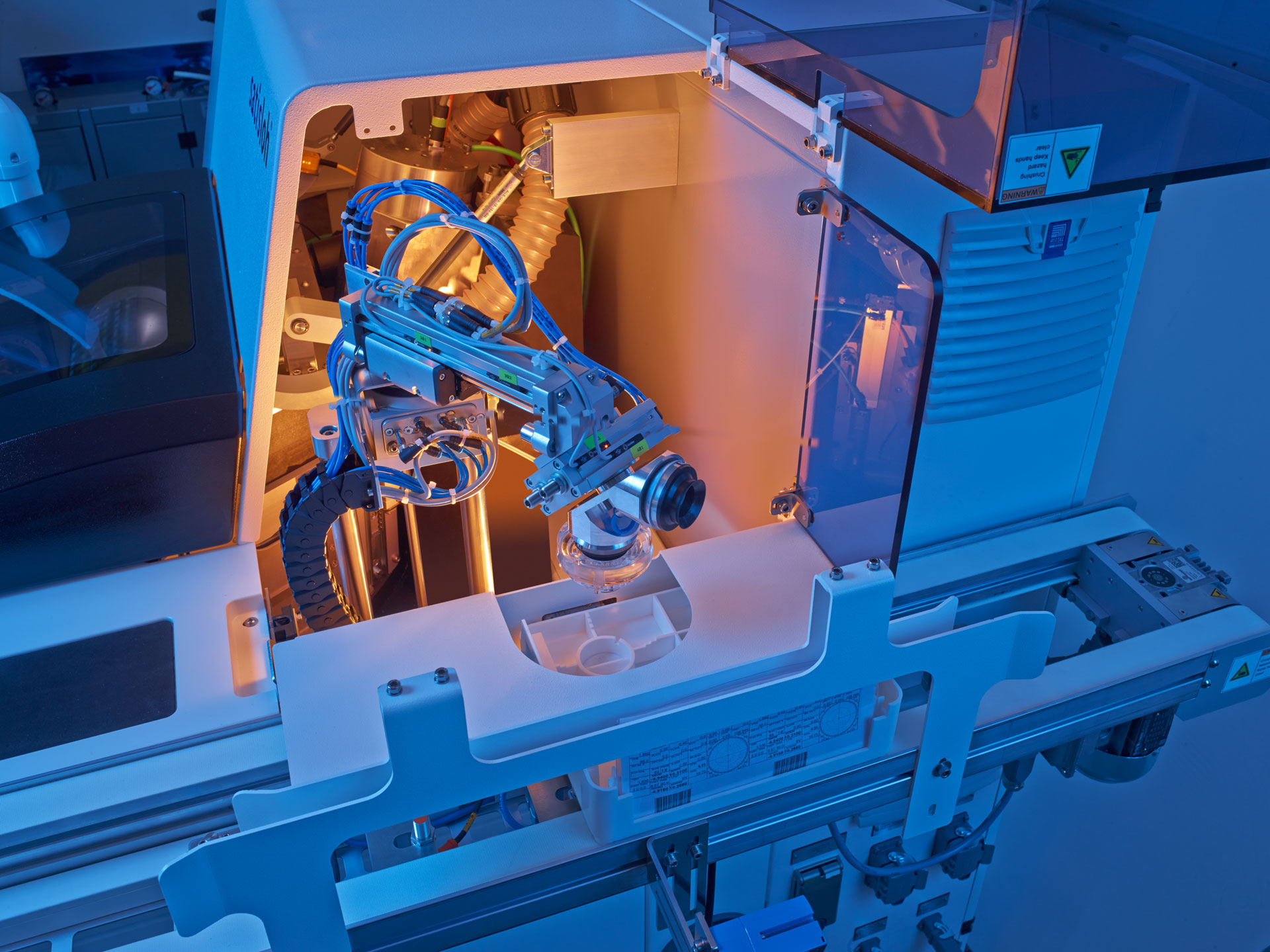 VFT-orbit-2i | Industry's first smart digital generator | Satisloh